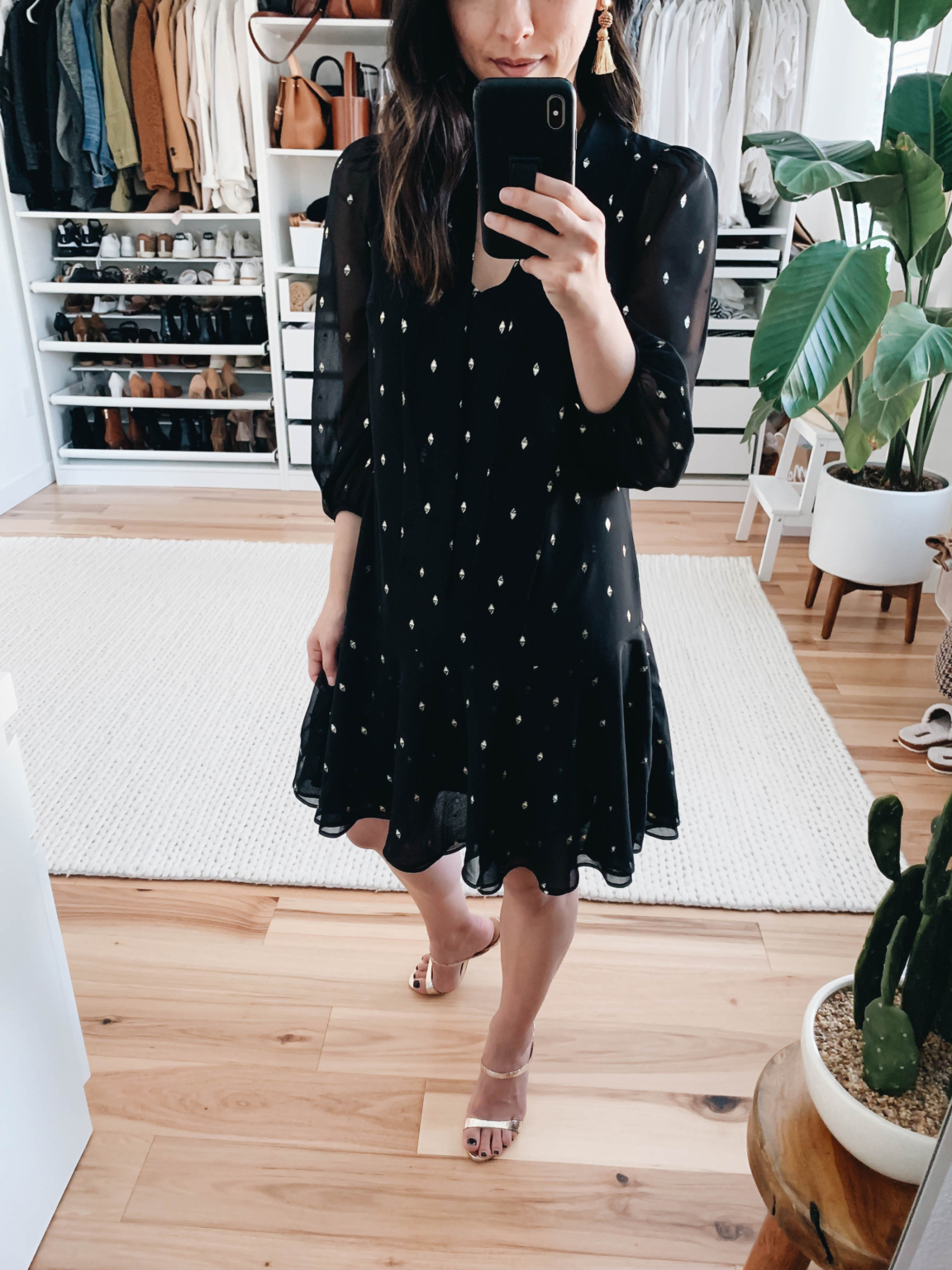 20 Festive Holiday Outfit Ideas - Crystalin Marie